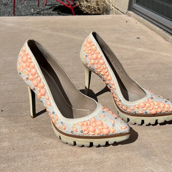 Donald Pliner, Donald & Lisa Signature. | Shoes | Rare Donald Pliner ...